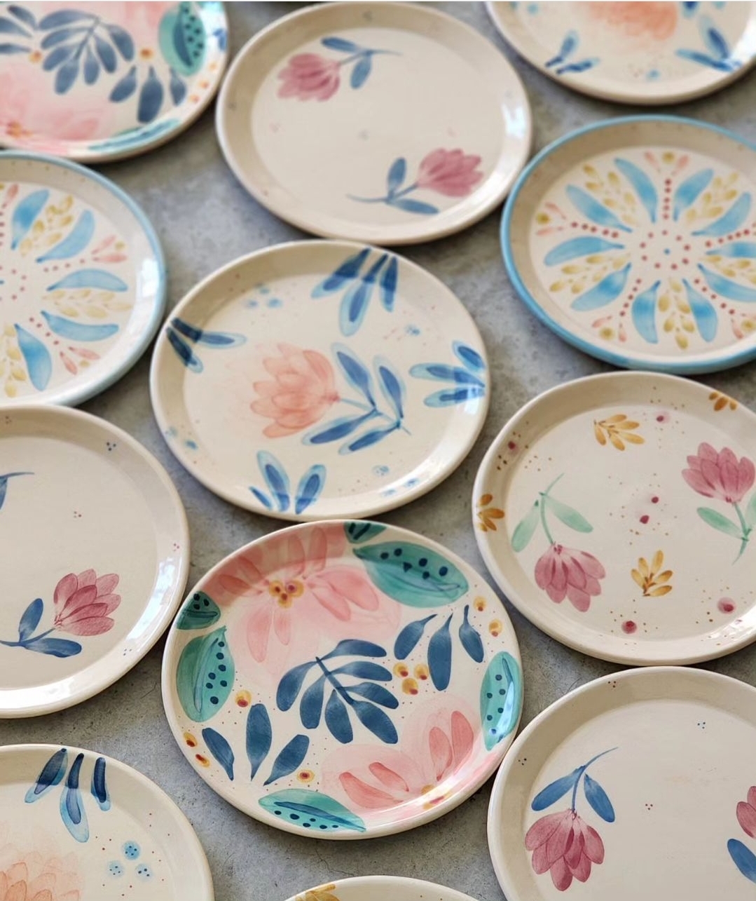24 Colorful Painted Pottery Ideas For Inspiration.