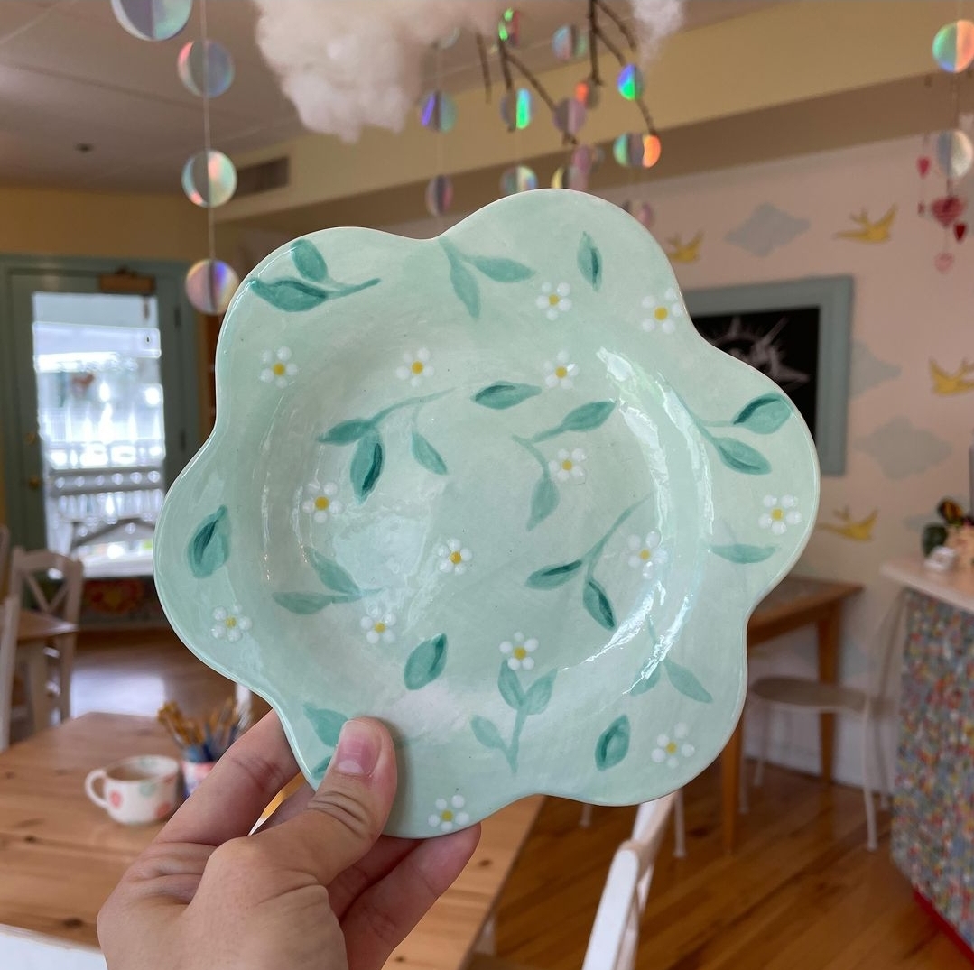 24 Colorful Painted Pottery Ideas For Inspiration.